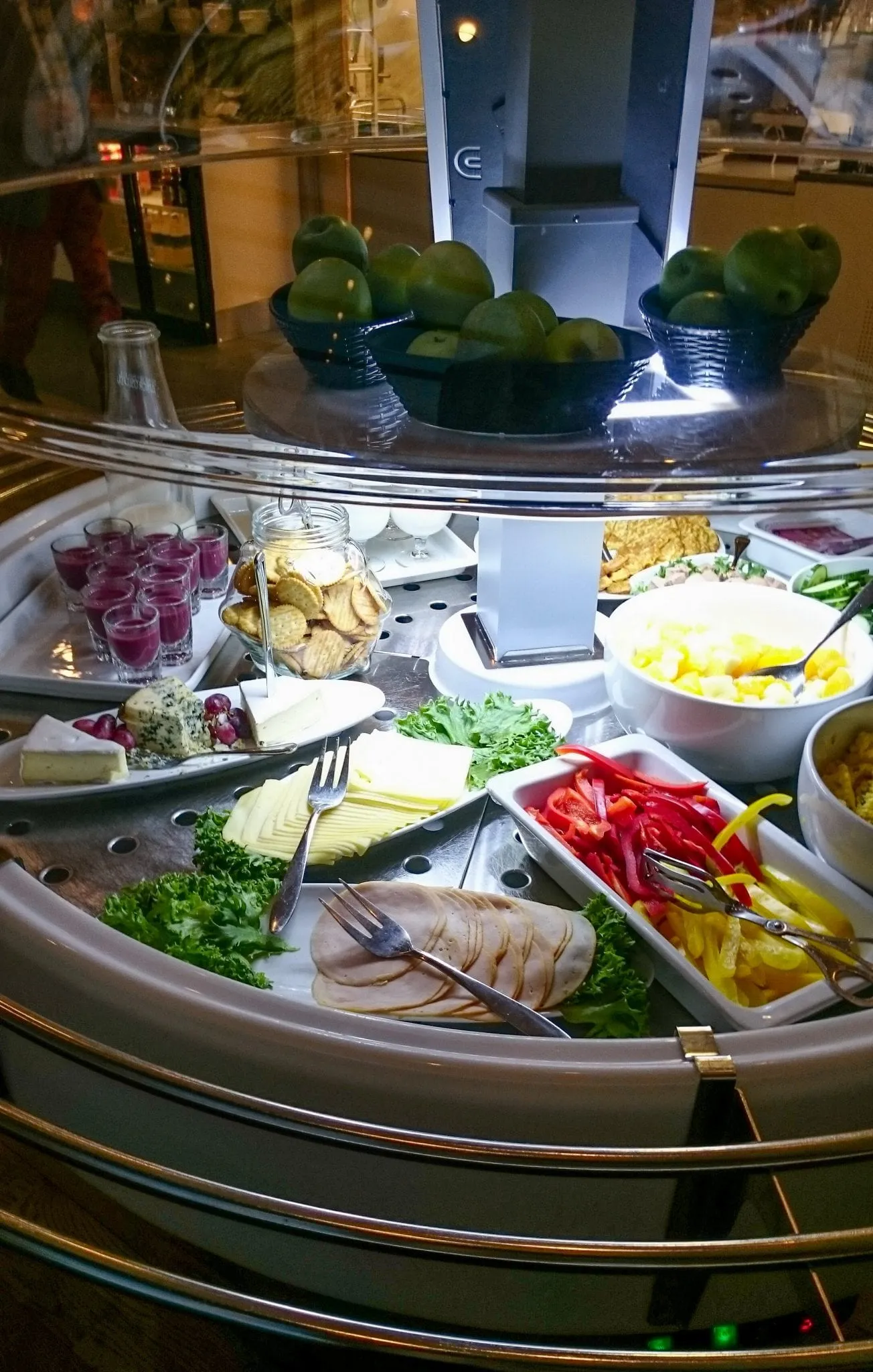 REVIEW: OSL Lounge, Oslo – The Luxury Traveller