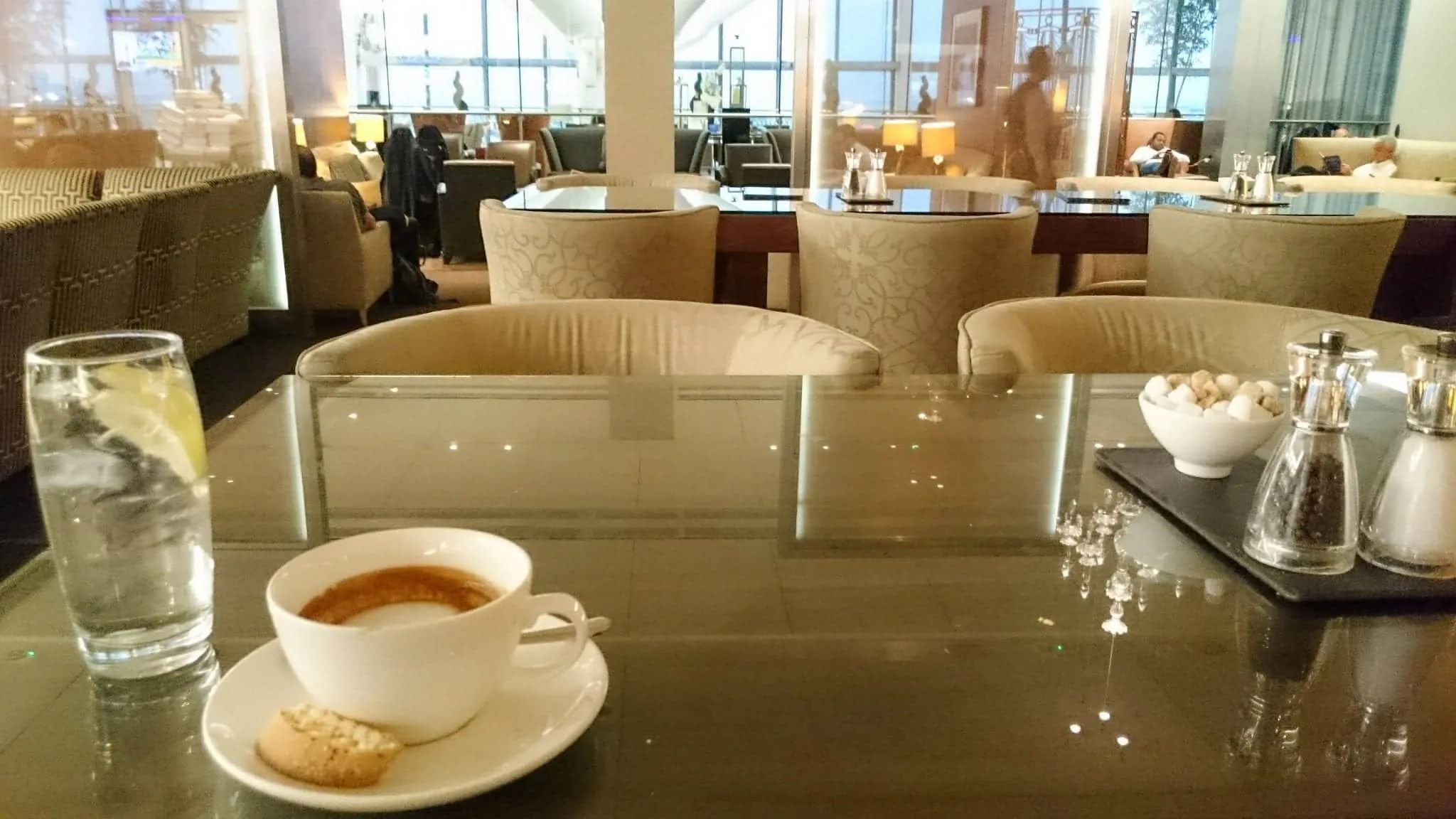 REVIEW: British Airways – Concorde Room First Class Lounge, LHR T5 ...