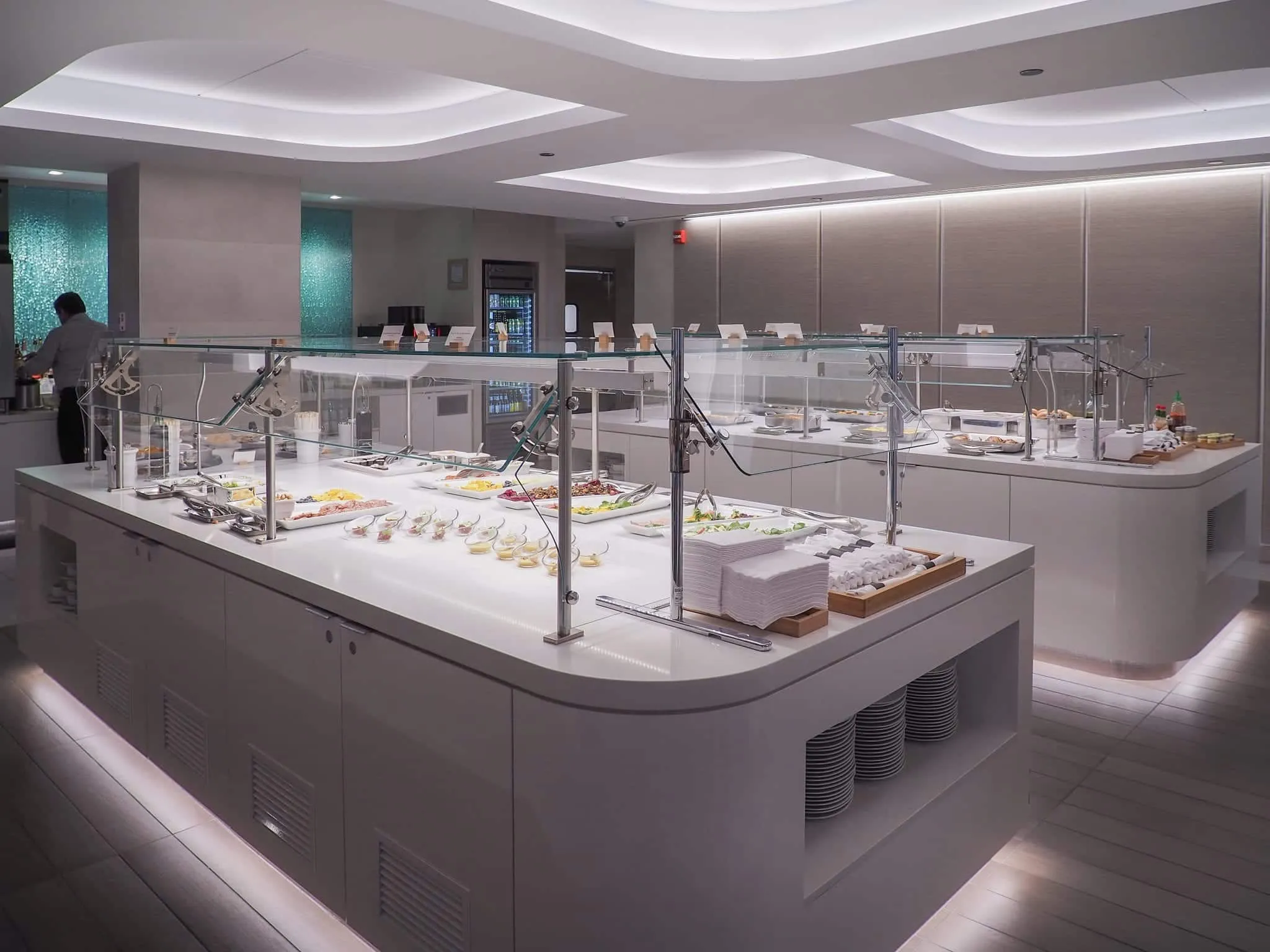 REVIEW: American Airlines Flagship Lounge, Chicago – ORD T3 – The ...