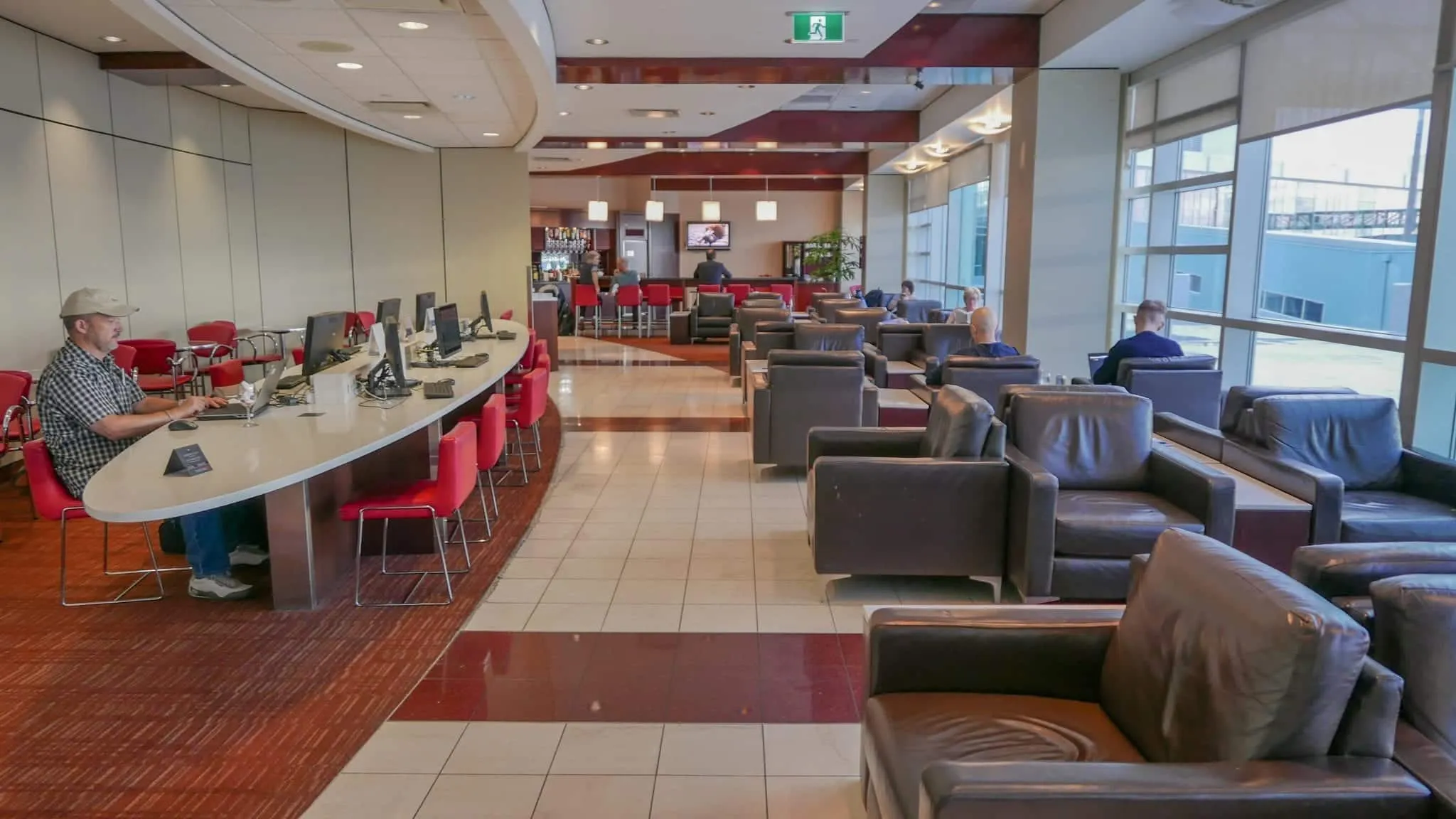 REVIEW: Air Canada Maple Leaf Lounge, Vancouver (YVR) – The Luxury ...