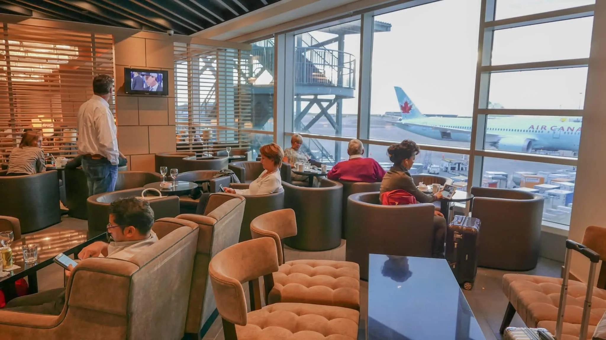 REVIEW: Plaza Premium Lounge, Vancouver (YVR – International Terminal ...