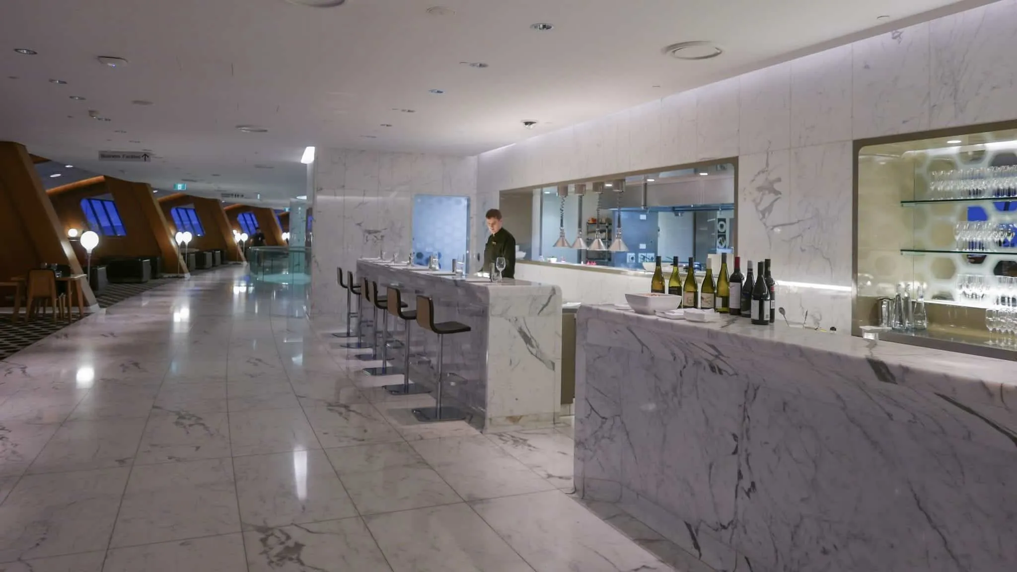 REVIEW: Qantas First Class Lounge – Sydney T1 – The Luxury Traveller