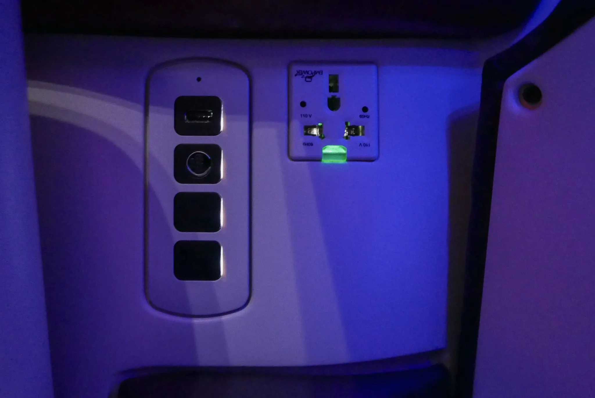 REVIEW: Qatar Airways – Business Class – Doha DOH to Sydney SYD (A380 ...