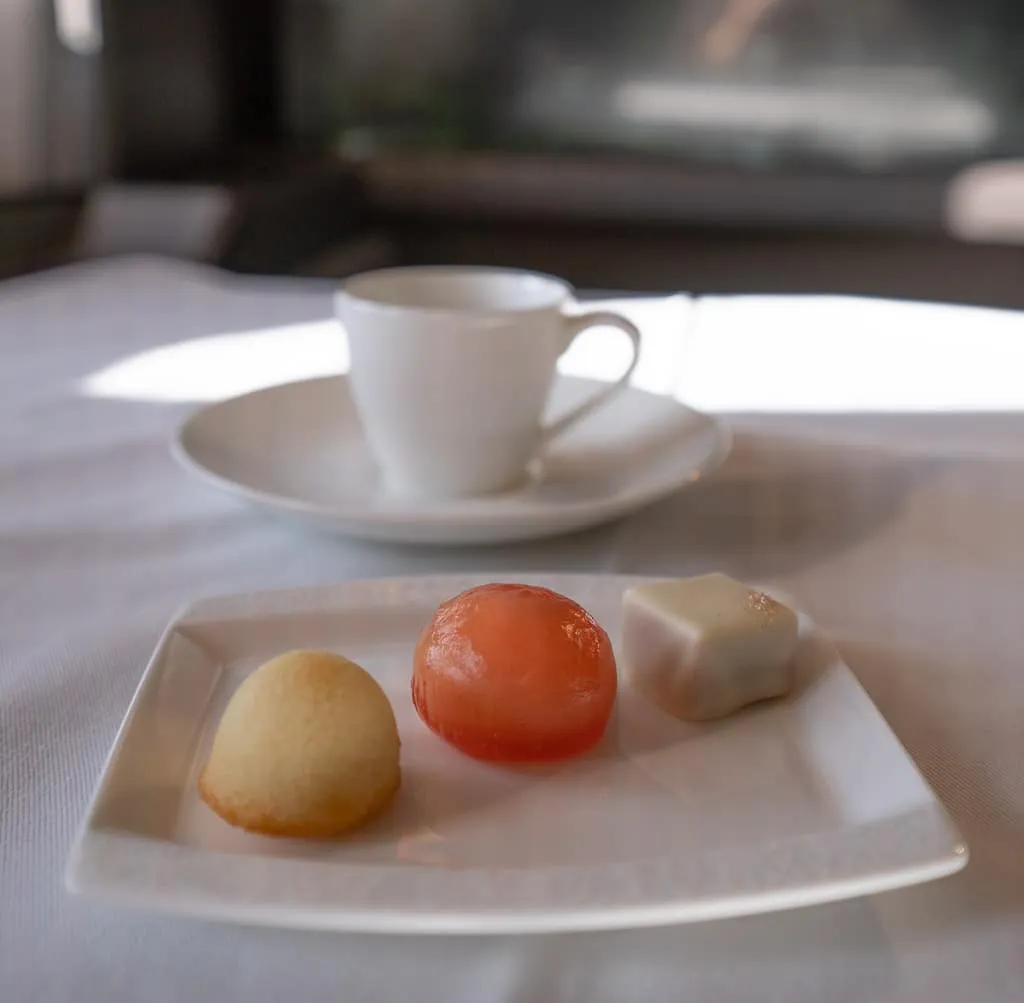 REVIEW: ANA – New First Class “The Suite” – Tokyo HND to London LHR ...