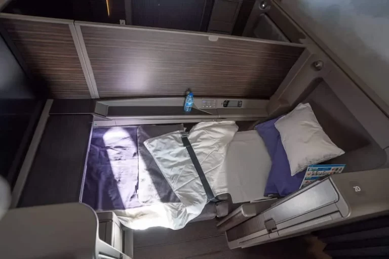 REVIEW: ANA – New First Class “The Suite” – Tokyo HND to London LHR ...