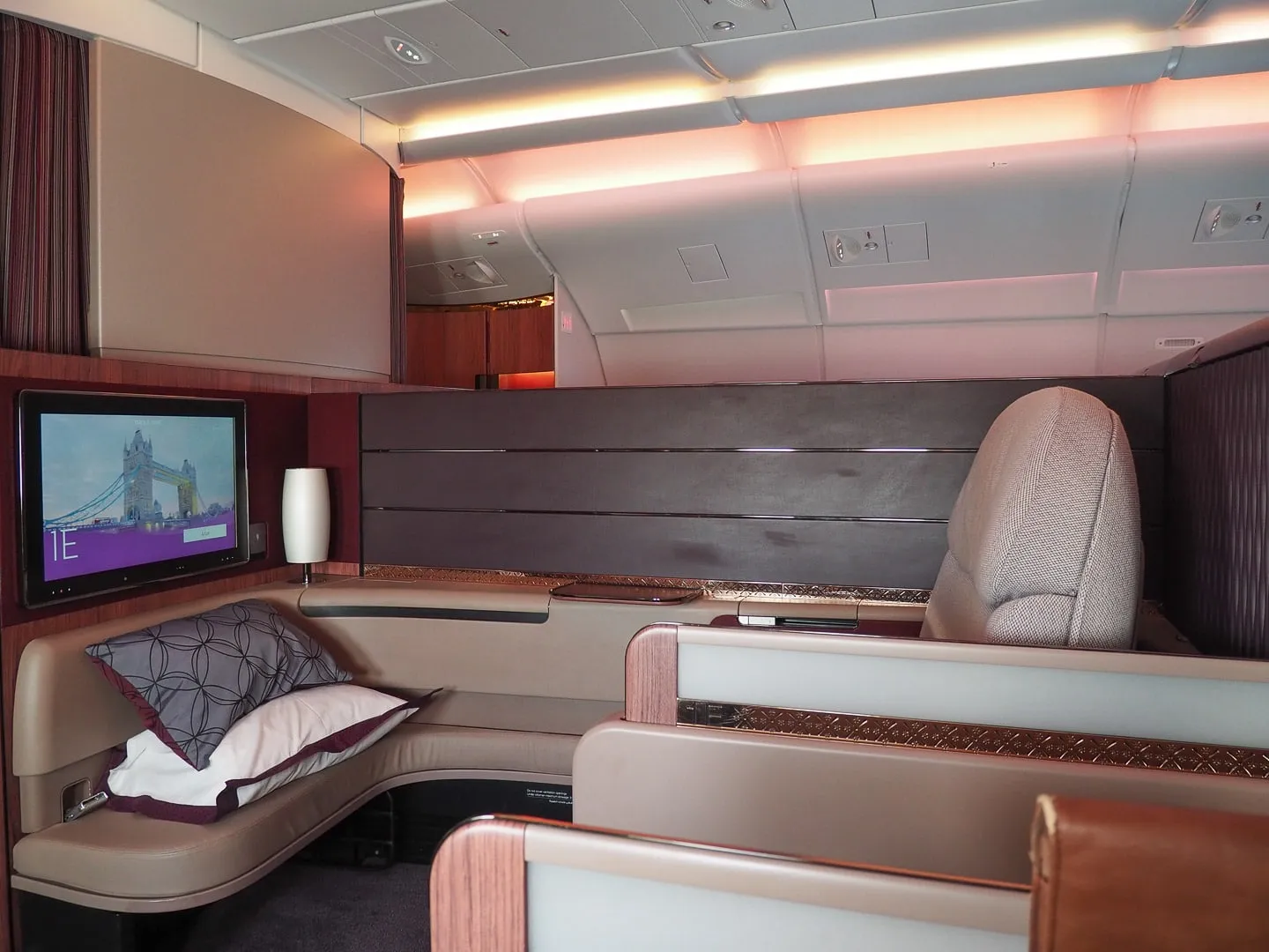 REVIEW: Qatar Airways – First Class – A380 – Doha (DOH) to London (LHR ...