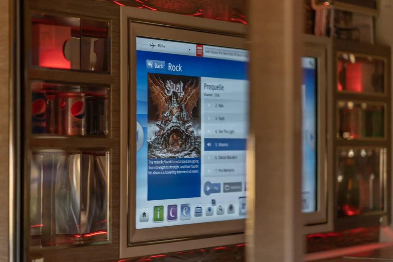 REVIEW: Emirates – Gamechanger First Class – B777 – Dubai (DXB) to ...